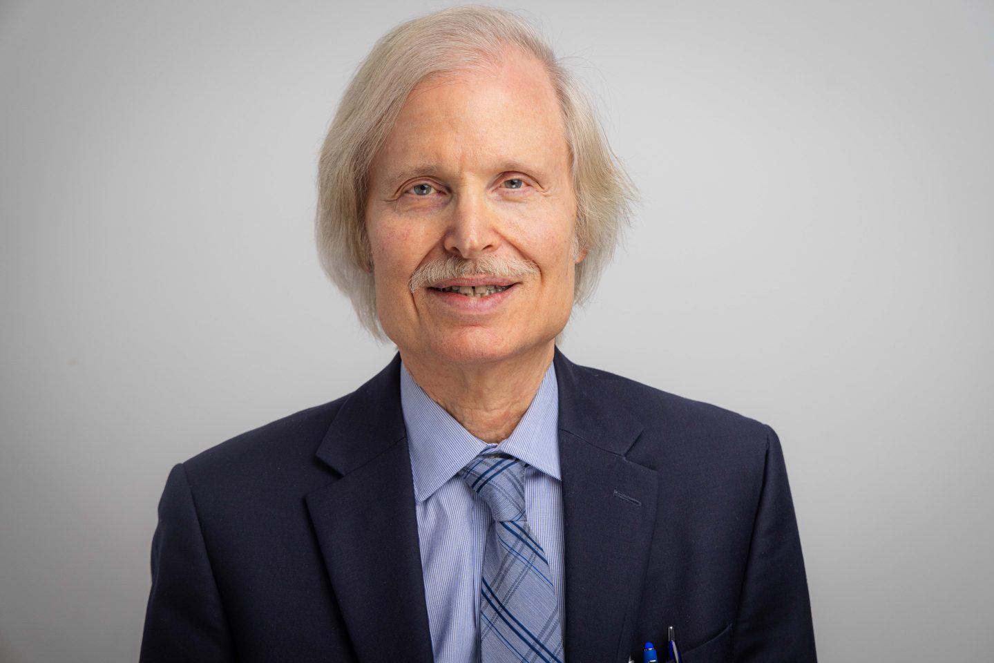 Dr. Howard J. Finger Named 2025 Clinician of the Year by the Foundation ...